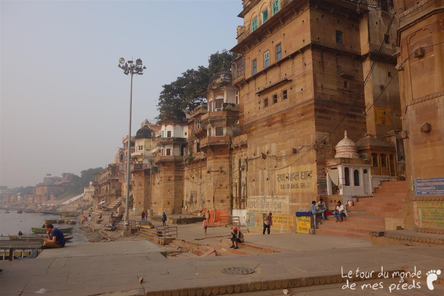 Varanasi pendant Divali - Le Tour du Monde de Mes Pieds