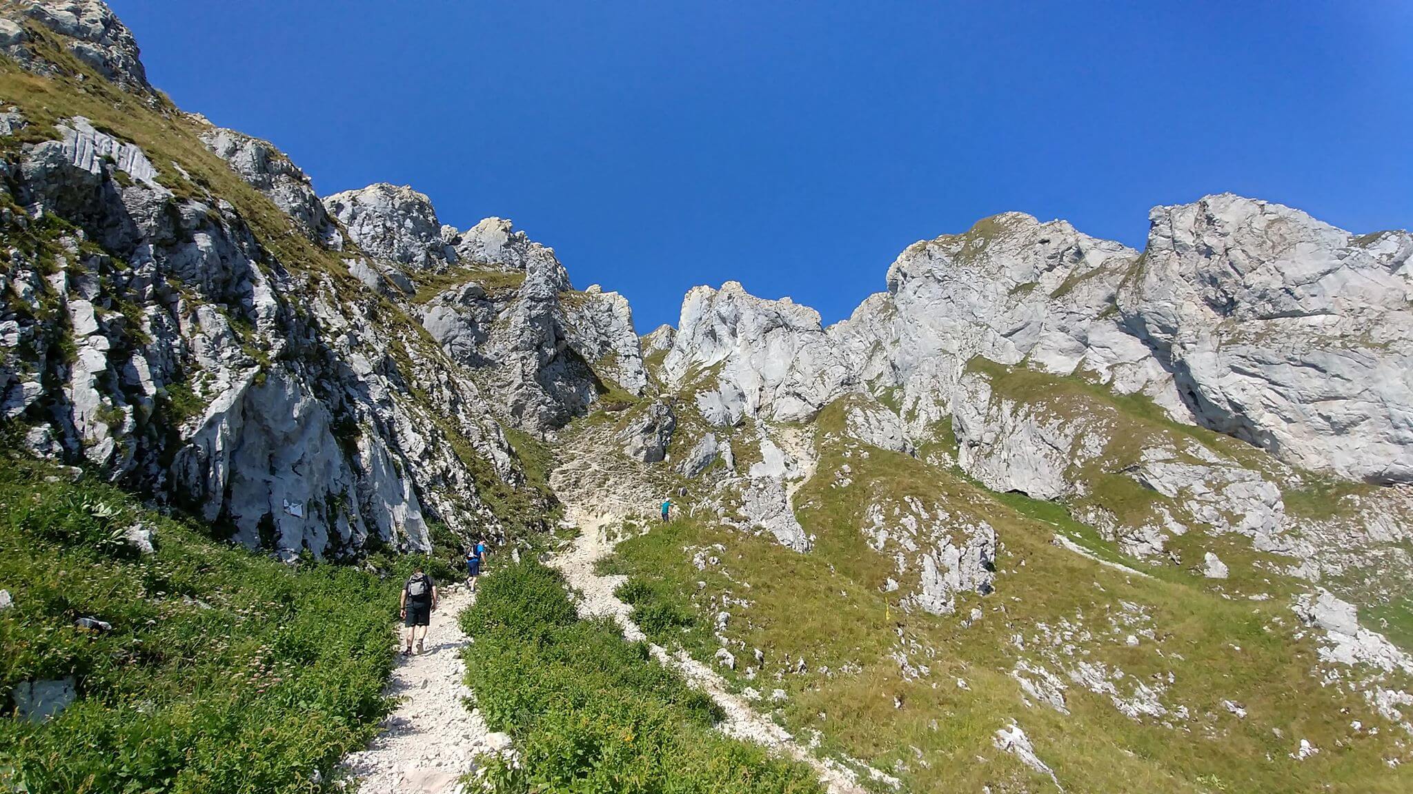 L'ascension de la Dent d'Oche à 2222 mètres - Le Tour du Monde de Mes Pieds